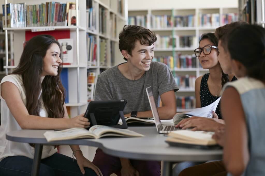 People learning together | Interaction Consulting